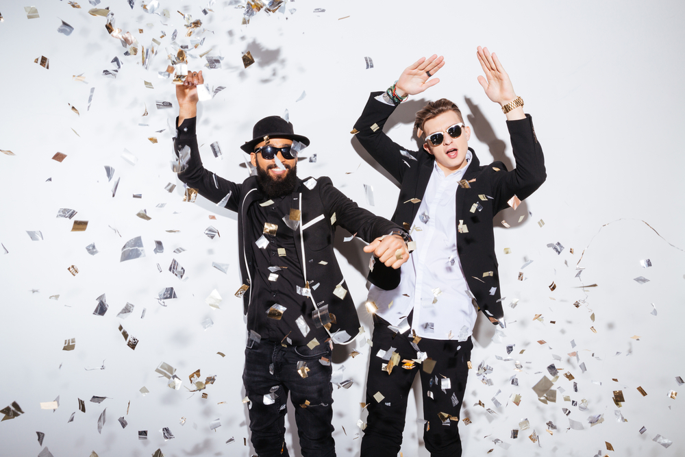 How to Plan a Bachelor Party: 5 Tips for A Busy Best Man